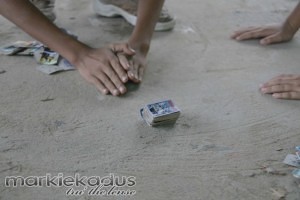 Budak yang membesar sekitar tahun 80-90'an